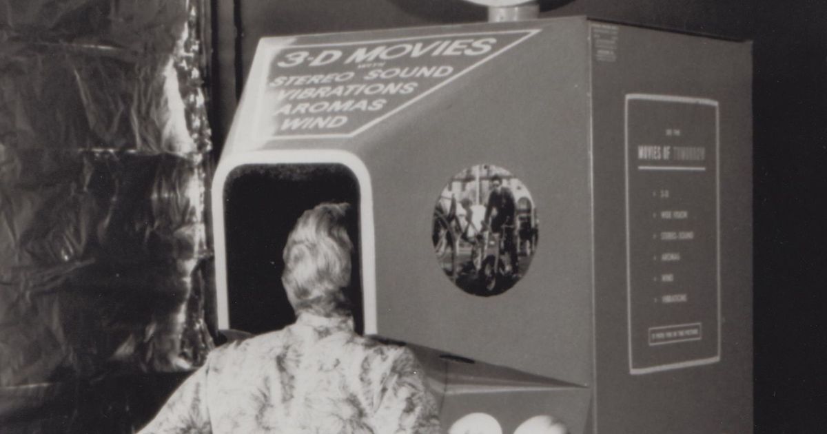 Sensorama Postcard | MEMLUSC | 8th Wall